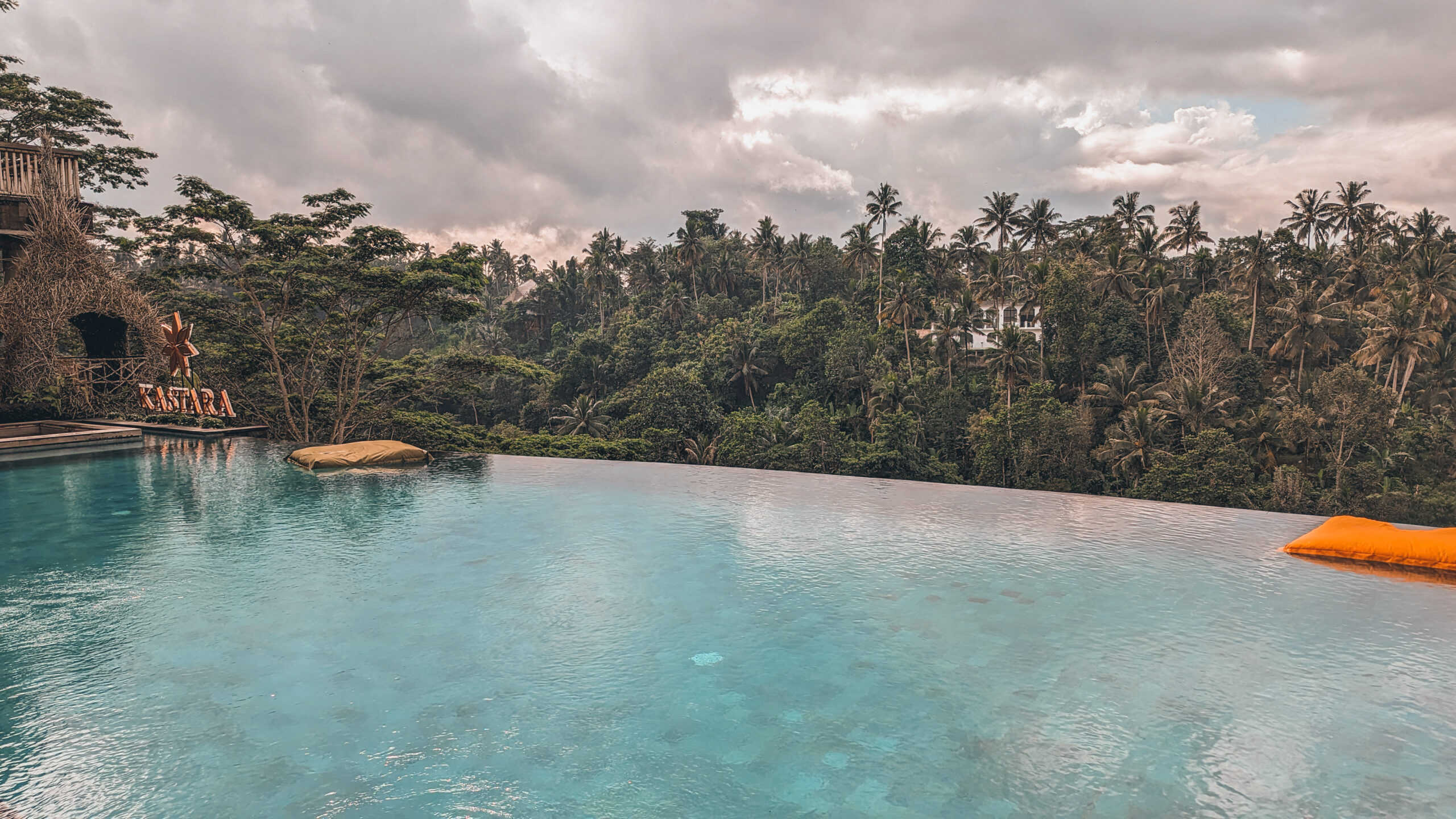 Los MEJORES HOTELES en UBUD ️- Imanes de viaje